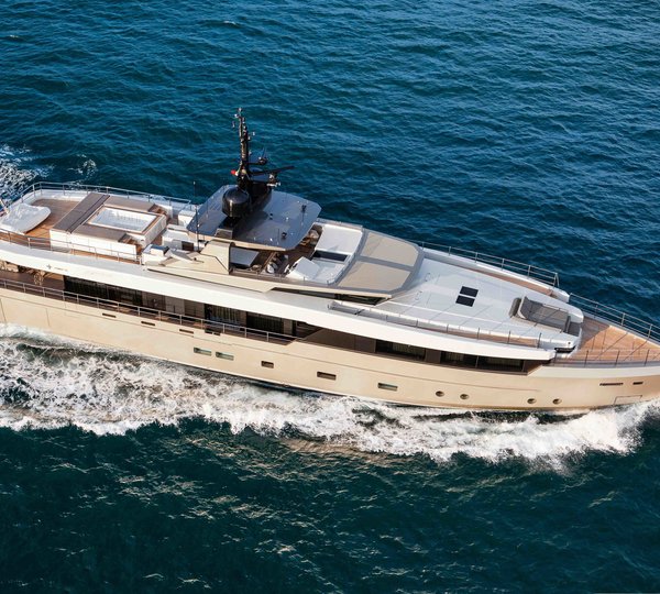 Yacht SAFE HAVEN, an Admiral Impero 37 RPH Superyacht | CHARTERWORLD ...
